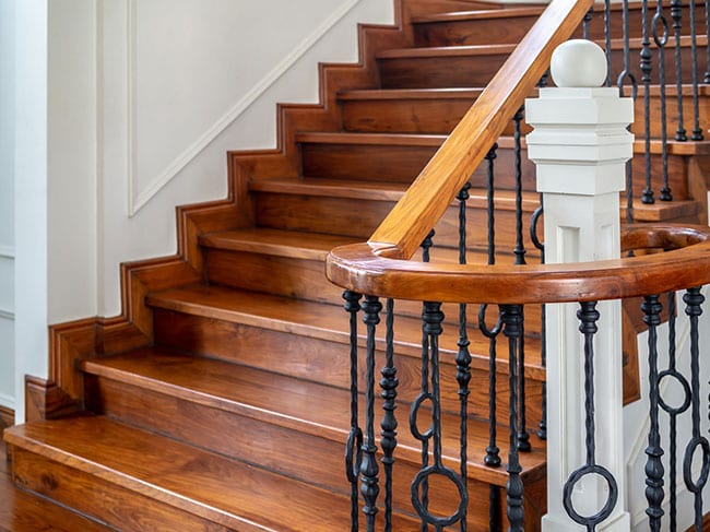 Handrails, Guardrails, and Bannisters: Understanding the Difference ...